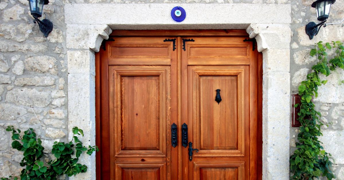 Door Refinishing in Glendale, AZ | Professional Refinishing